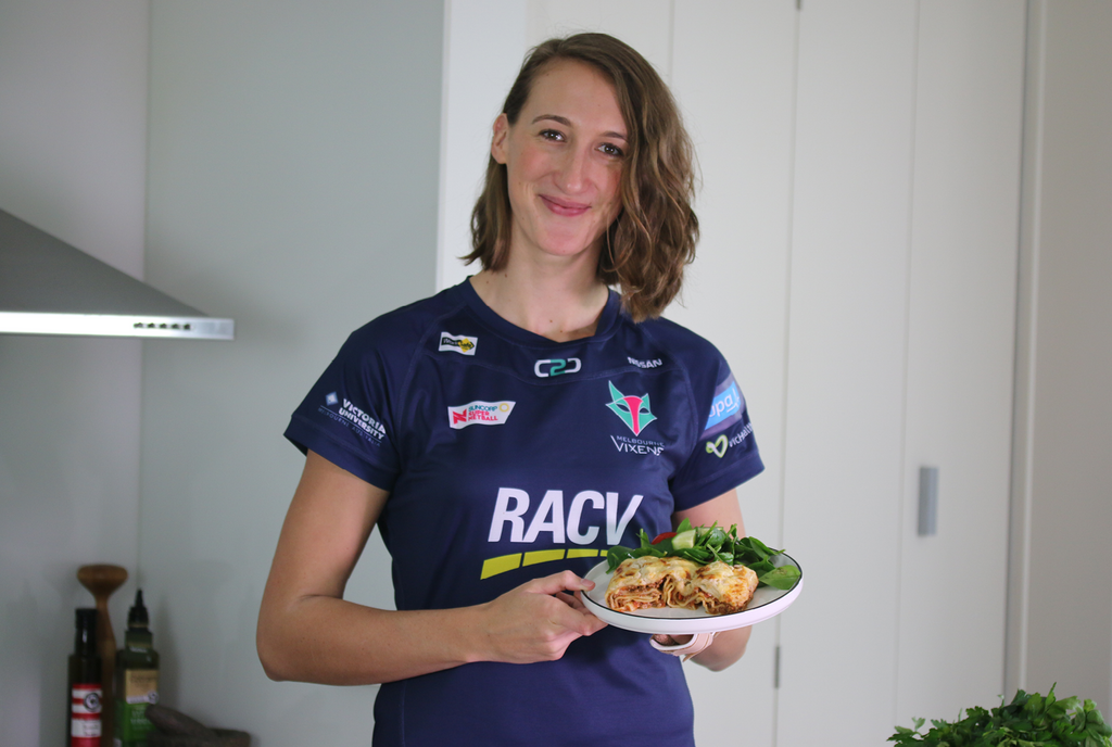 Q&A with Emily Mannix from the Melbourne Vixens – Dineamic